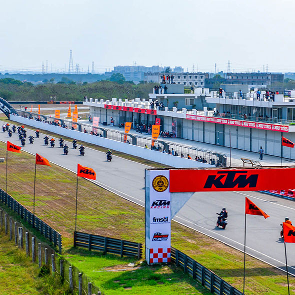 KTM PRO-XP- Learn From Experts, Enhance Your Riding Skills.