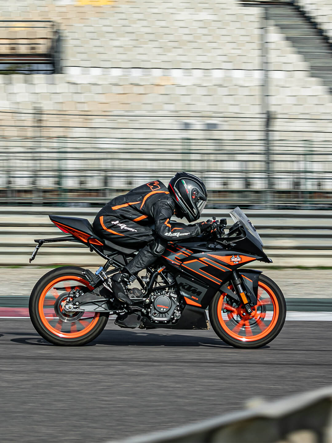 KTM PRO-XP- Learn From Experts, Enhance Your Riding Skills.